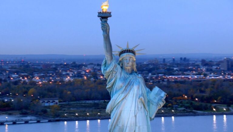 How Does the Statue of Liberty Represent Freedom