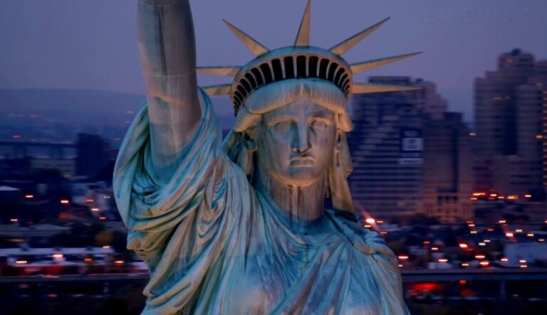 How Does the Statue of Liberty Represent Freedom